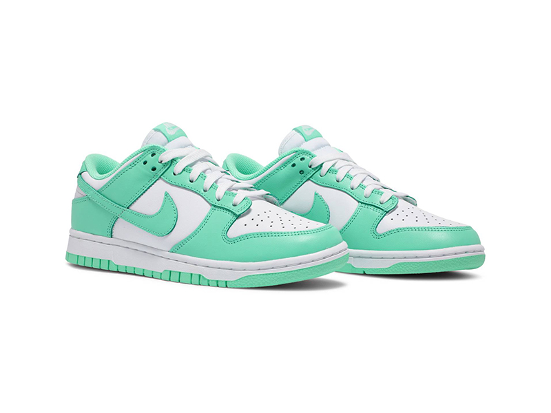 Purchase Fake Nike Dunk Low "Green Glow" on Feet | DunksKicks.org